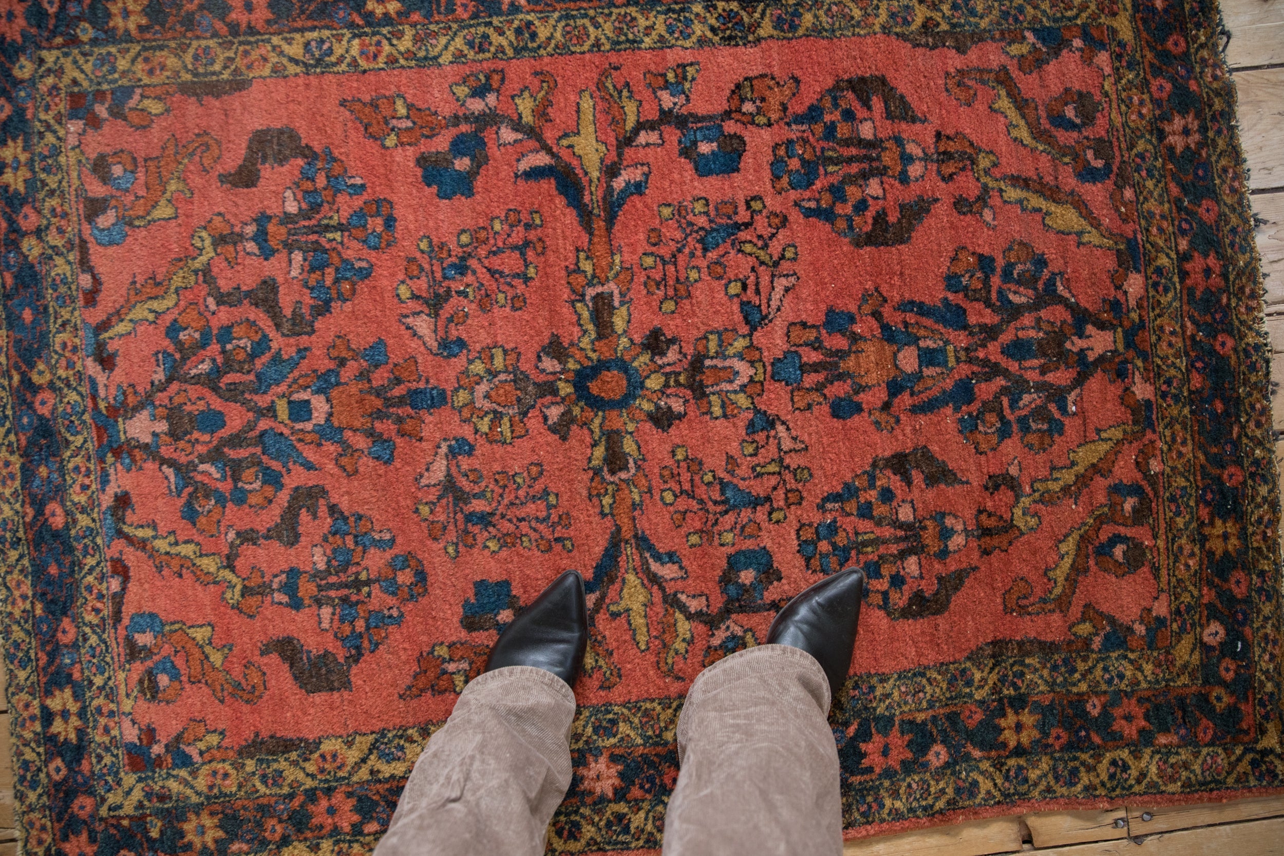 3.5x4.5 Vintage Lilihan Square Rug / ONH item 11836