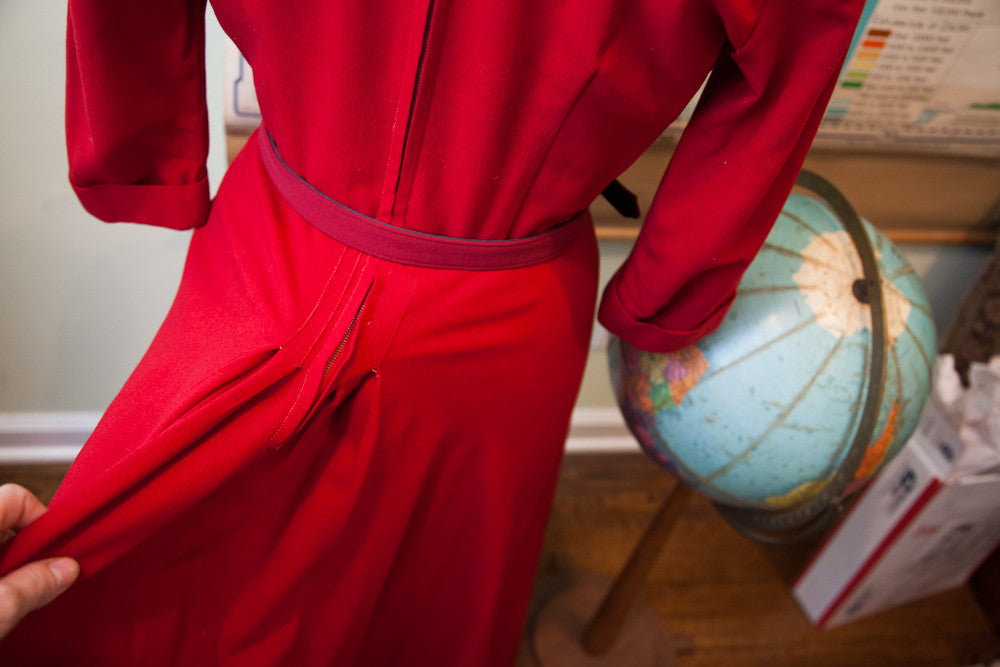 Vintage 1940s Peter Pan Collar Red Dress // Size S - M - 4 - 6 – Item #1663