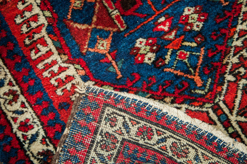 2x3 Bold Red Accent Rug