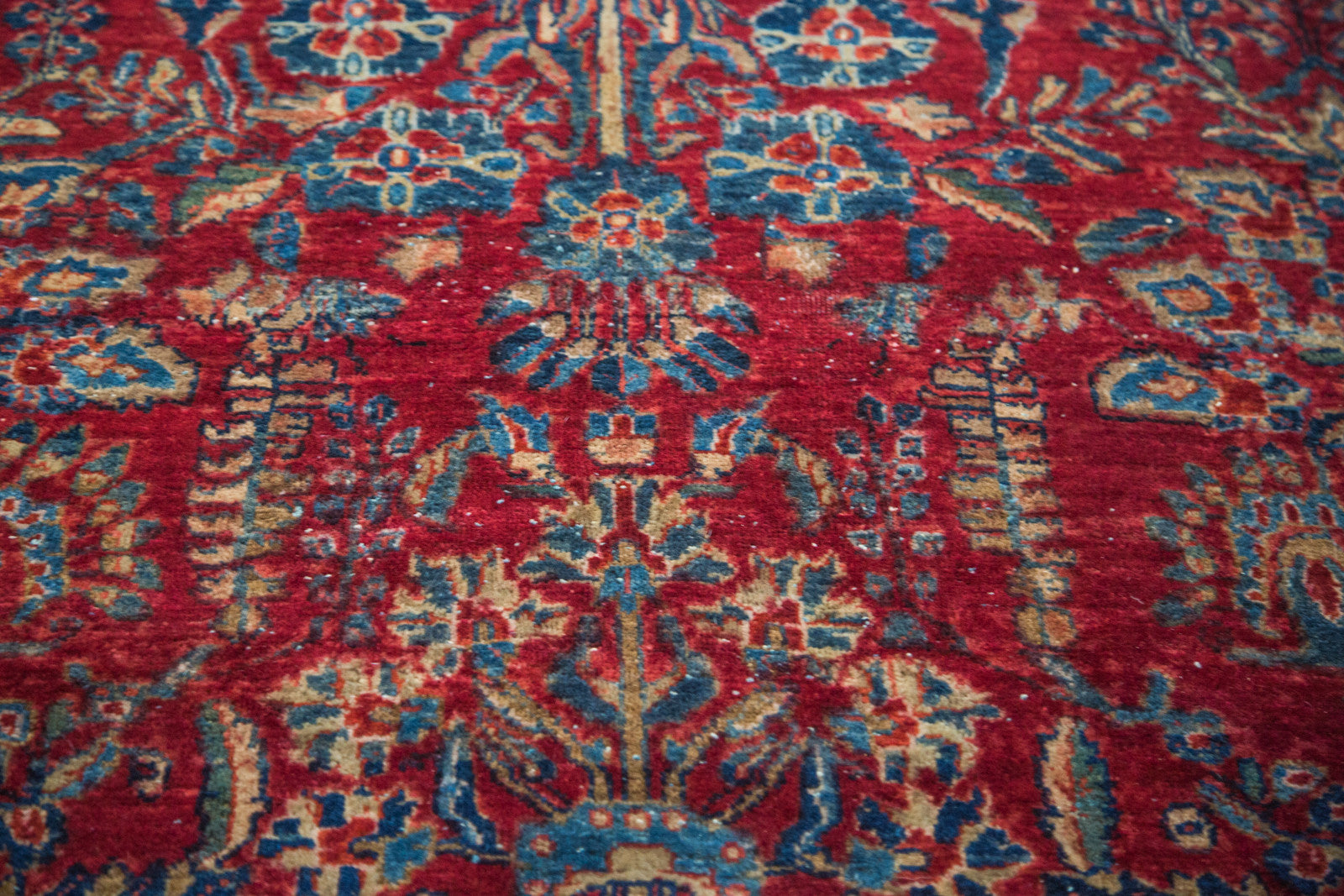 8x11 Stunning Vintage American Sarouk Rug