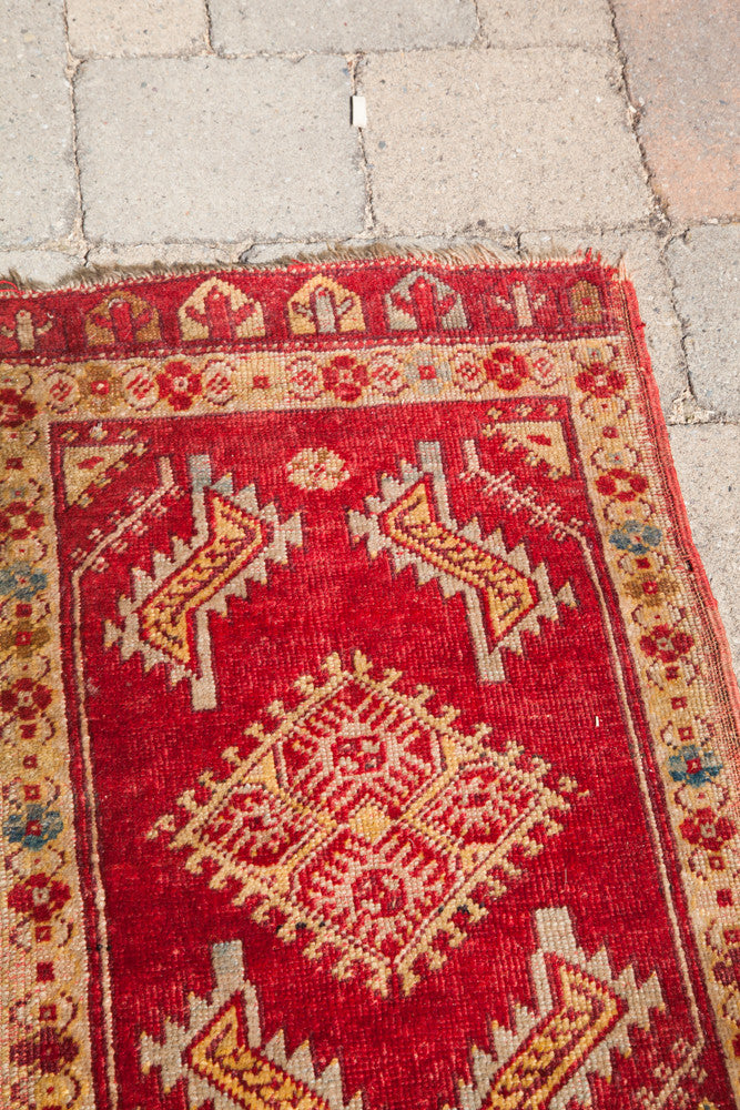Vintage Turkish Rug 1'7" x 2'9" | circa 1920s
