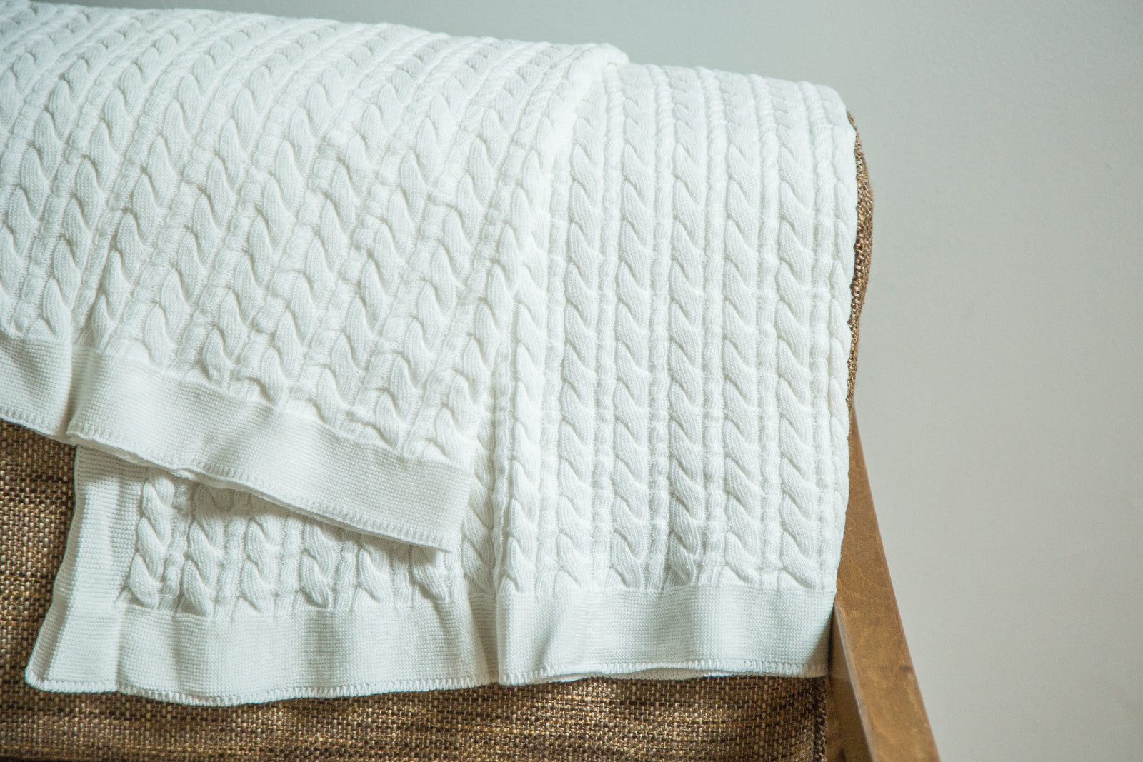 Organic Cotton White Cable Knit Blanket