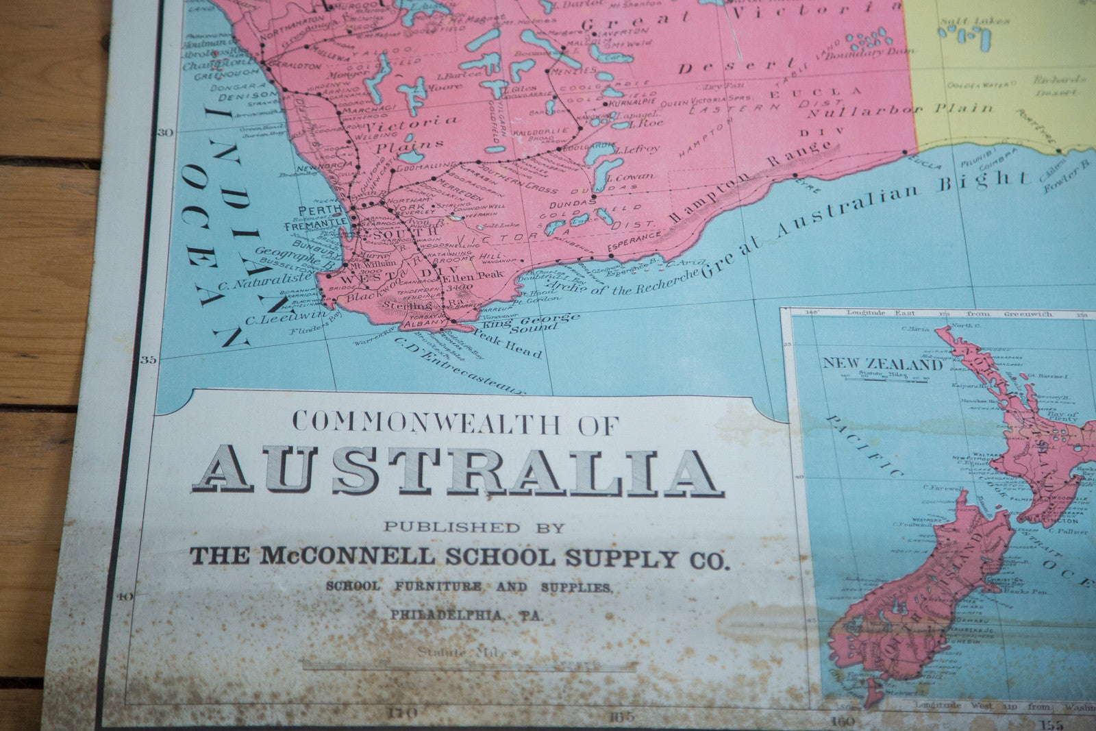Vintage Pull Down Map Australia – Item #2183
