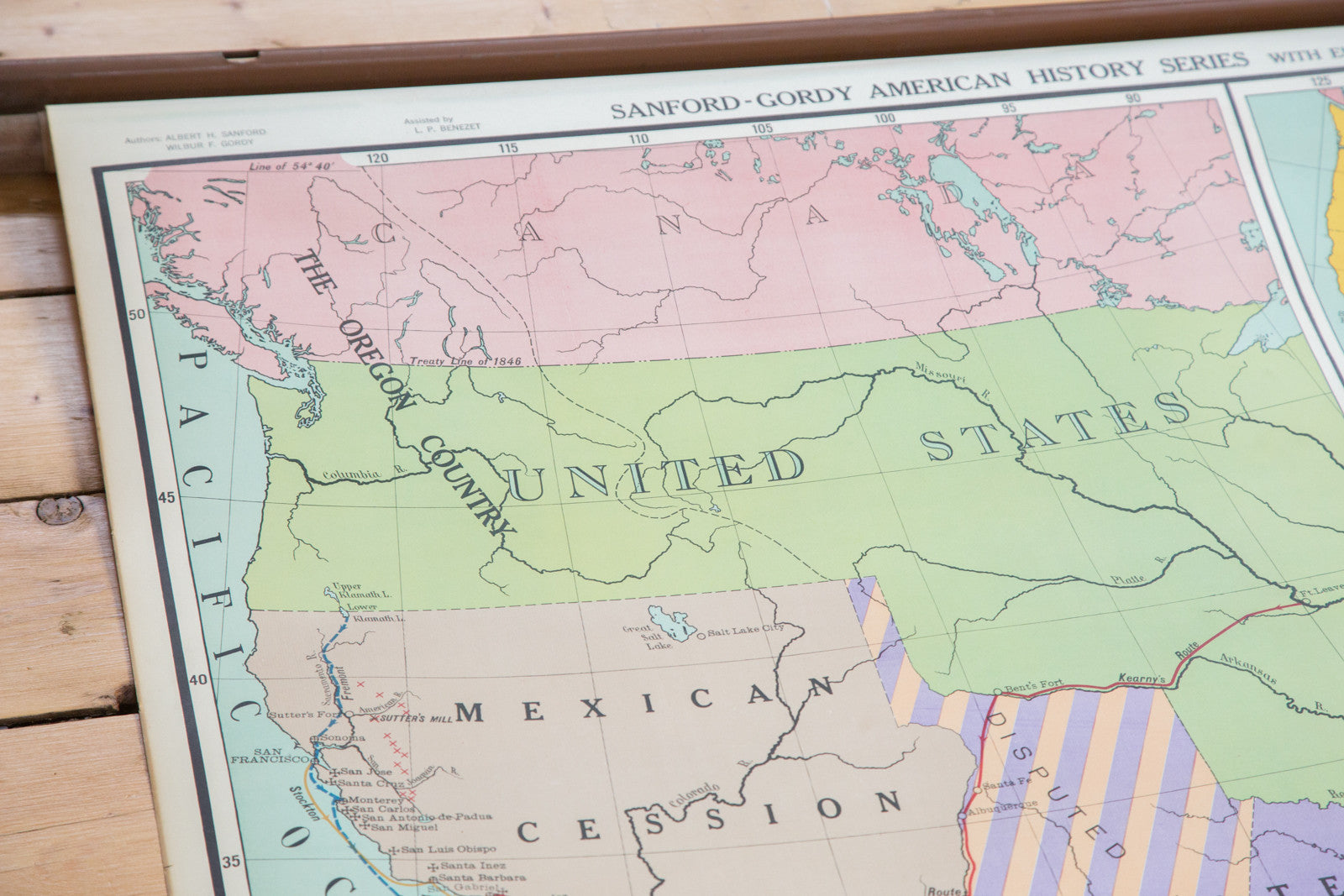 Vintage Pull Down Map United States