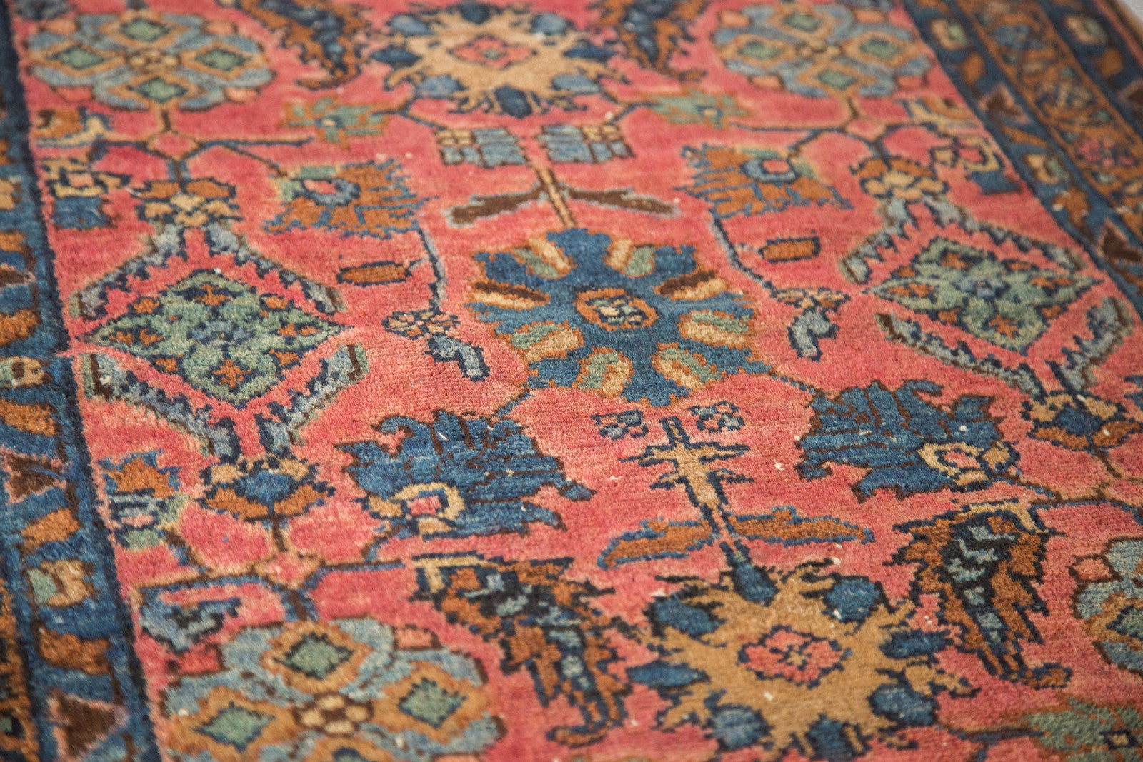 2.5x4 Vintage Painted Lilihan Sarouk Rug