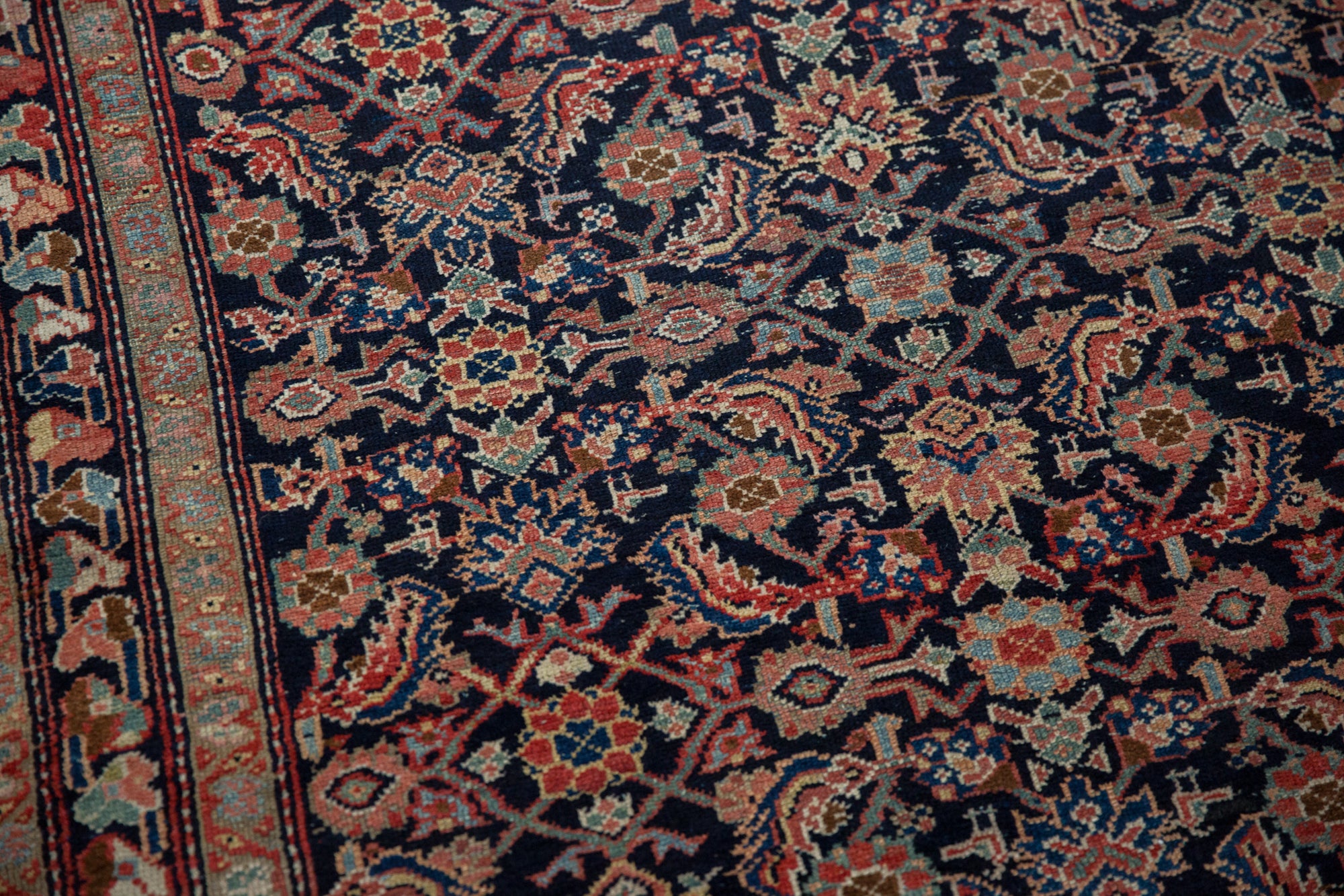4x6.5 Antique Mahal Rug