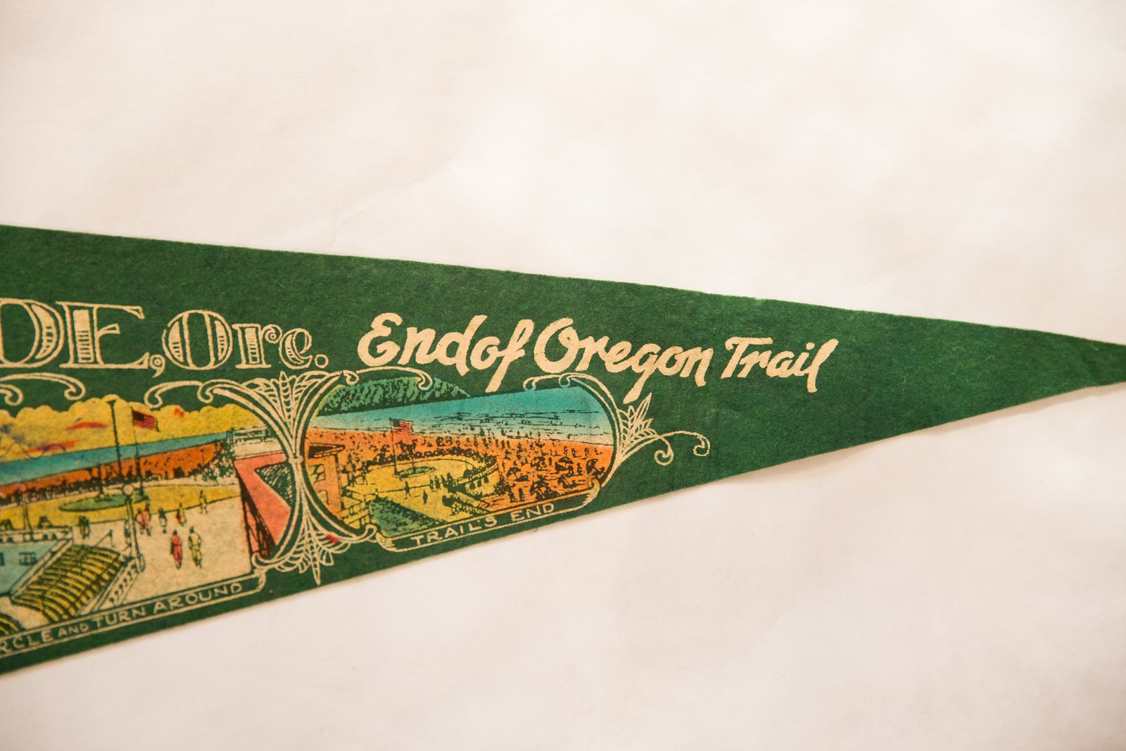 Vintage Seaside, Ore. End of Oregon Trail Felt Flag Pennant