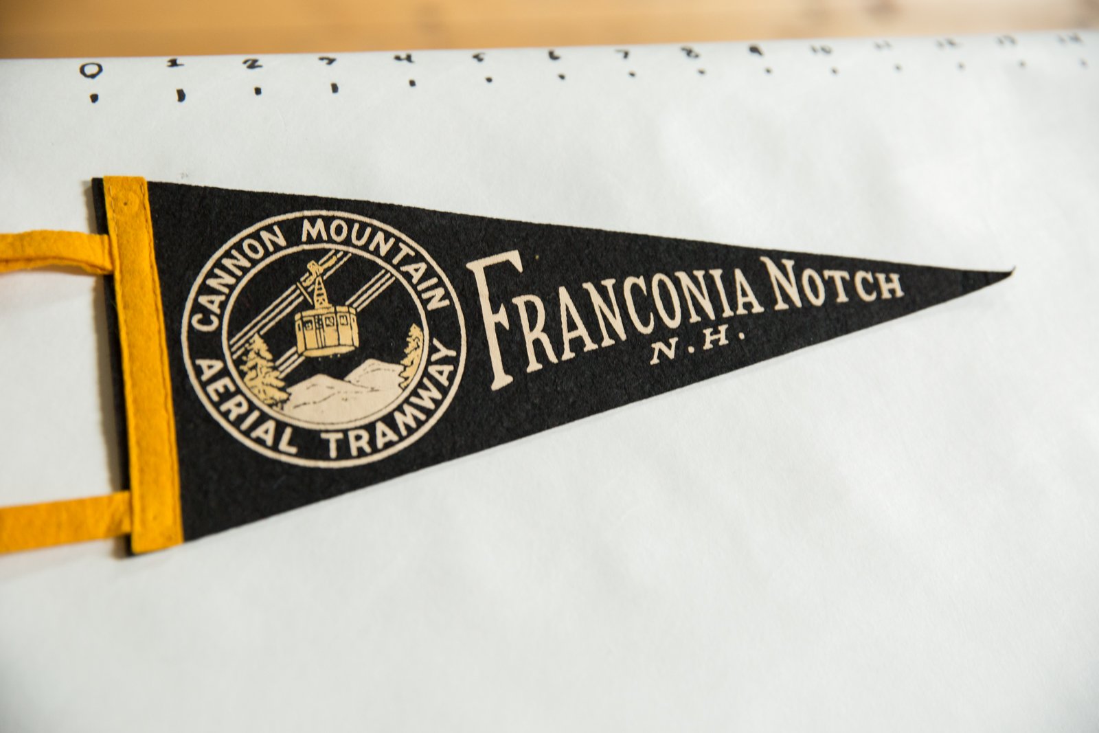 Vintage Franconia Notch N.H. Felt Flag Pennant – Item #5730