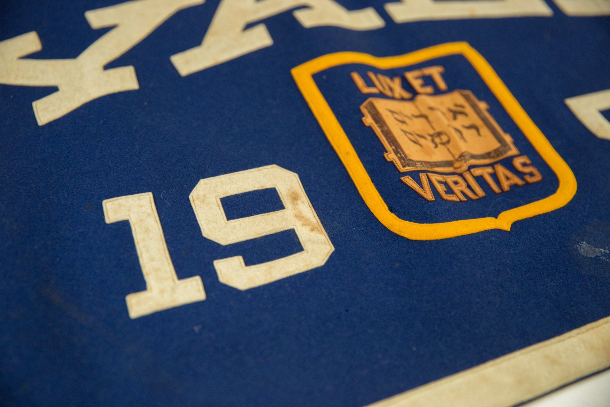 Vintage Yale 1951 Felt Banner