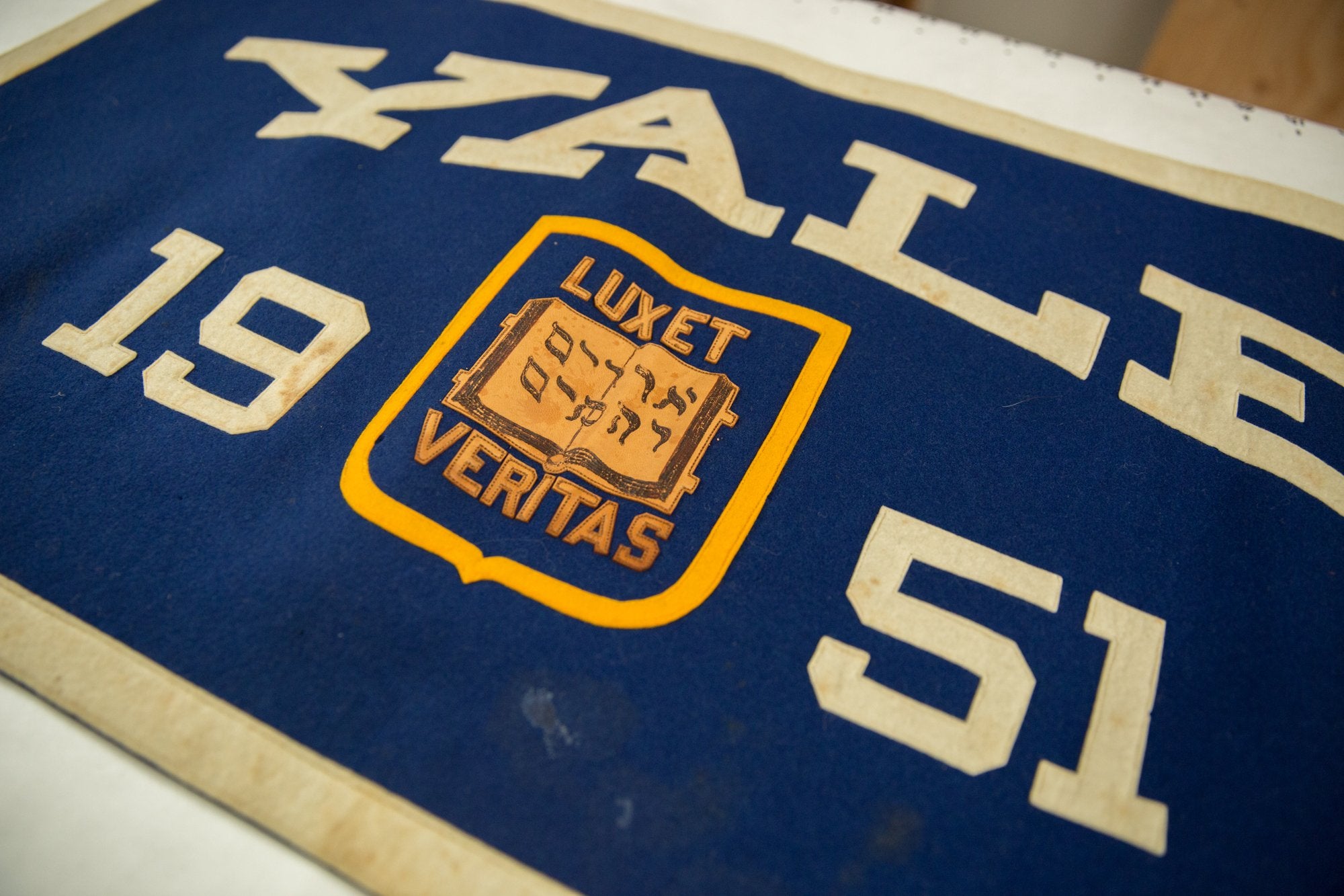 Vintage Yale 1951 Felt Banner