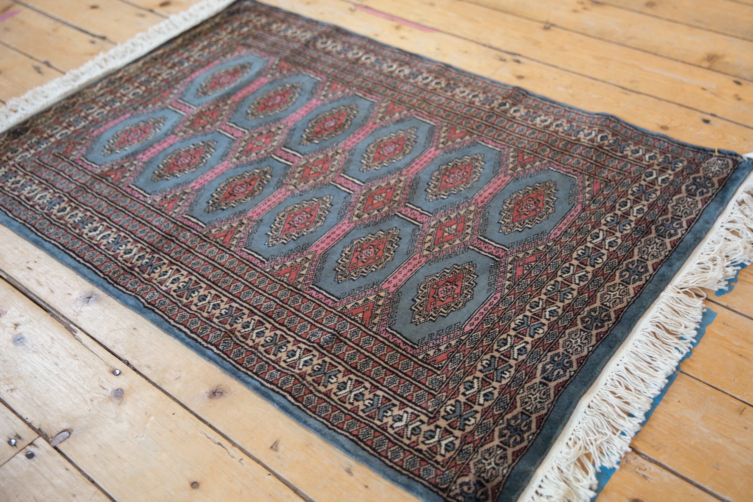2.5x4 Vintage Fine Pakistani Turkmen Design Rug / ONH item mc001498