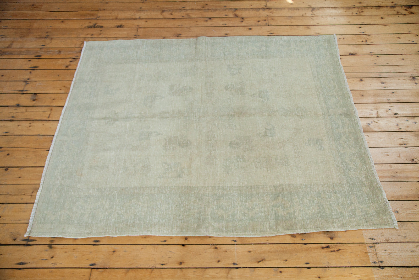 6x7 Distressed Oushak Square Carpet