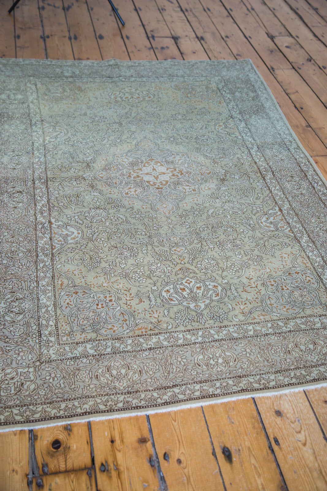 4x7 Vintage Distressed Kashan Rug