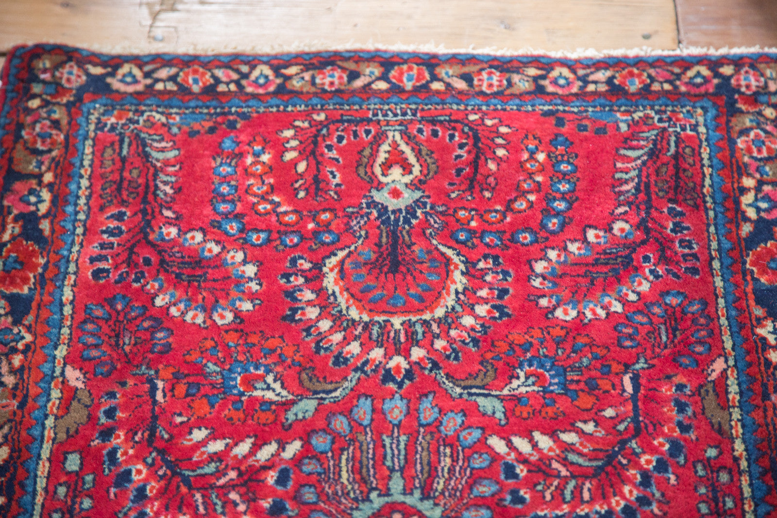2x4 Vintage Sarouk Rug Mat / ONH item ee001760