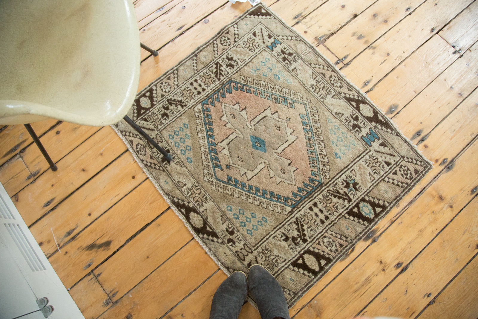 3x3 Vintage Oushak Square Rug