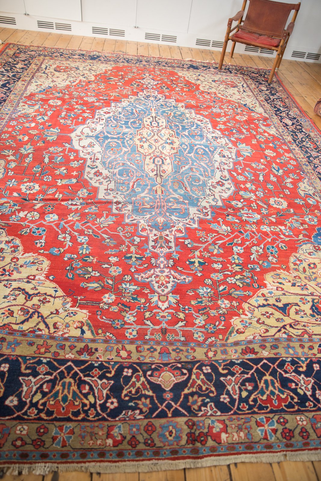10.5x13.5 Vintage Distressed Laristan Carpet