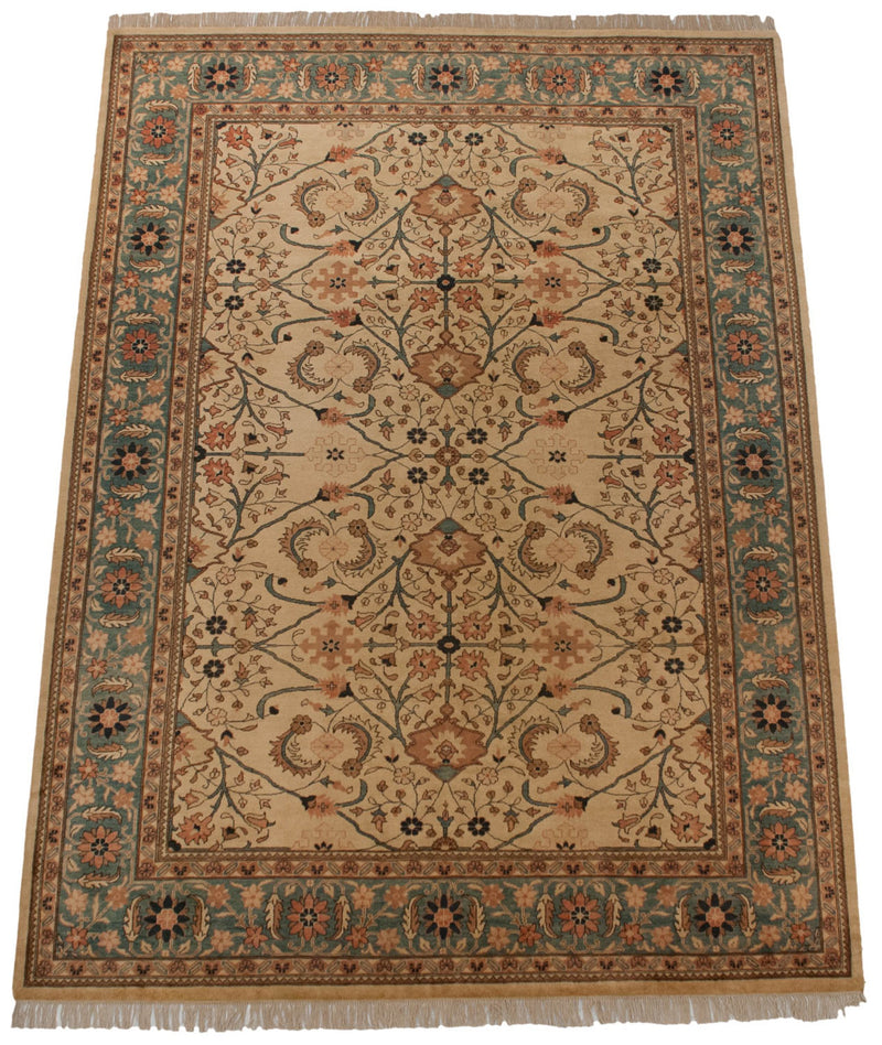 Clearance Vintage Rugs, Antique Carpets & Home Décor – Limited-Time Sale